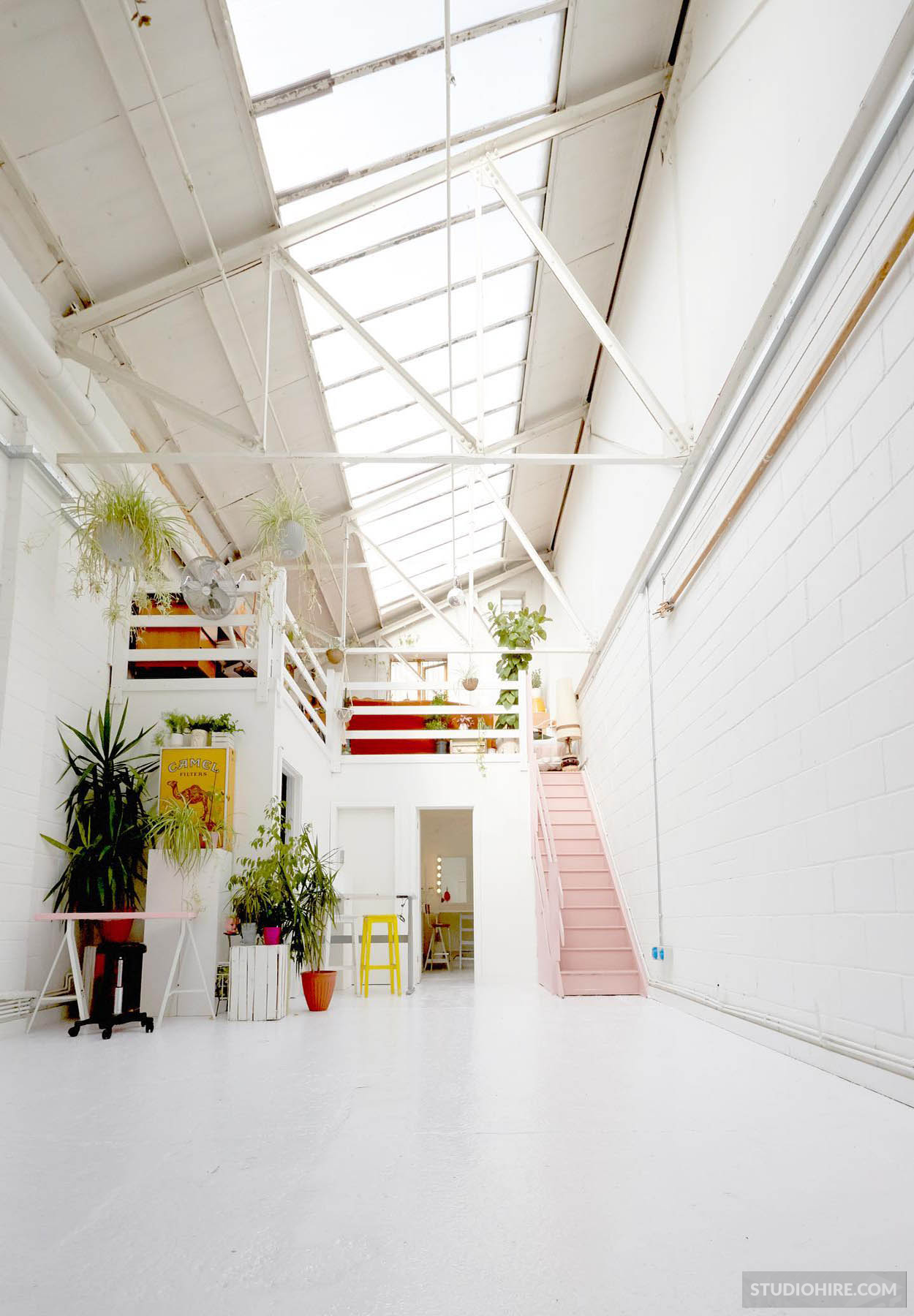 STUDIOHIRE – Studioview